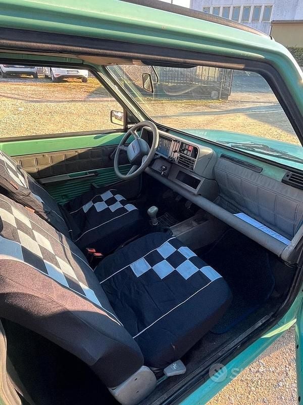 Usata 2002 Fiat Panda Young 54 CV Tre volumi – Lombardia (Rivenditore ...