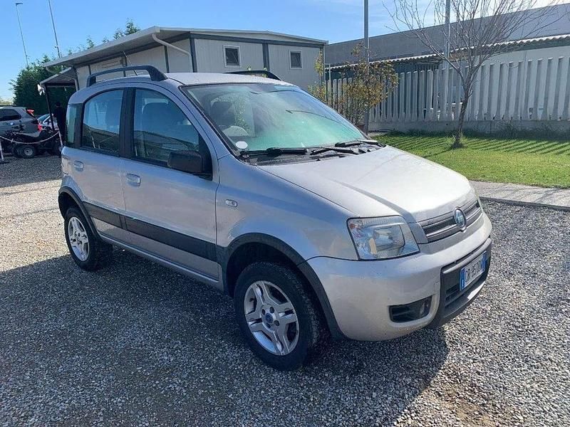 Usata 2004 Fiat Panda 4x4 Climbing 60 CV Due volumi – 27030 Zinasco (PV ...