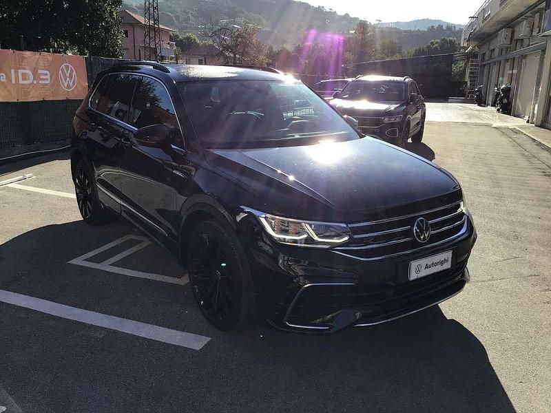 Usata 2021 VW Tiguan R-line 150 CV SUV – Liguria (Rivenditore) – 26.900 ...