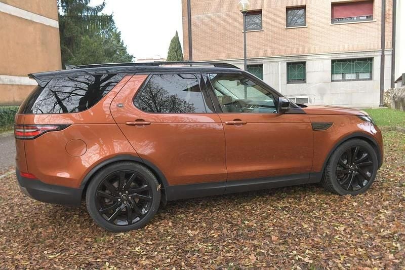 Usata 2017 Land Rover Discovery 5 First Edition 249 CV SUV – 33100 Udine (Privato) – 32.500 ...