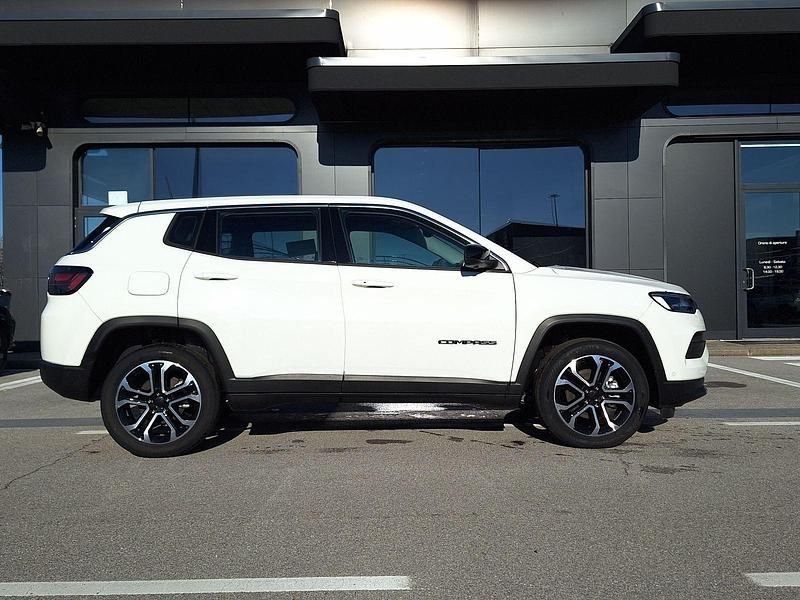 Usata 2024 Jeep Compass Altitude 130 CV SUV – 4604 Via Vienna, - Porto ...