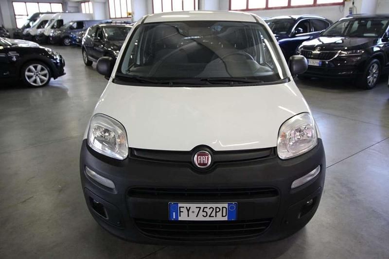 Usata 2019 Fiat Panda Pop 69 CV Furgone – Piemonte (Rivenditore) – 6885 ...