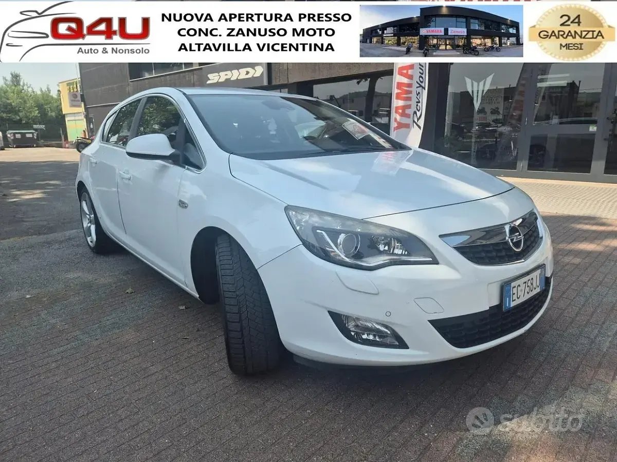 Usata Opel Astra Cosmo 180 CV (2010) in Altavilla Vicentina - 1900 ...