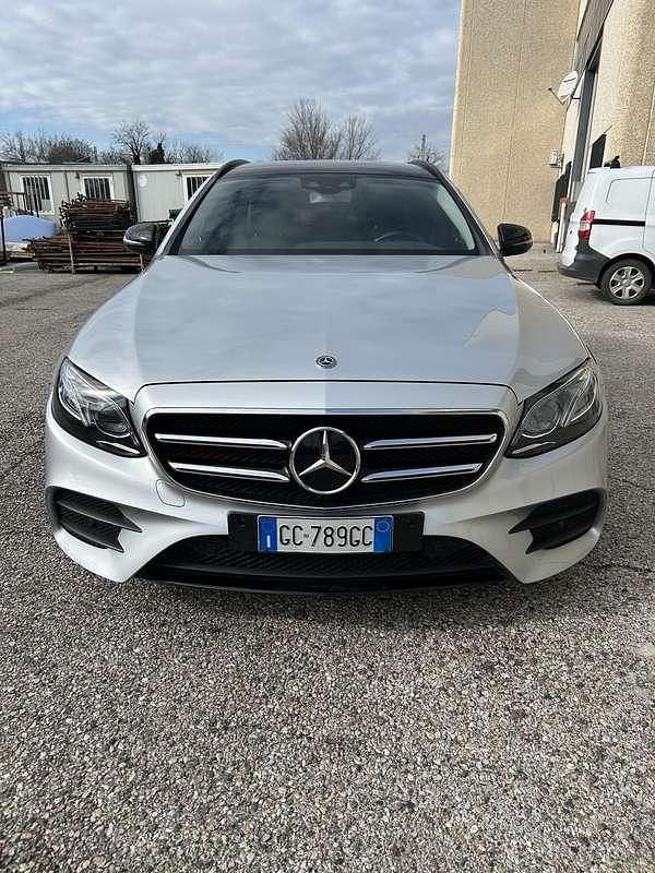 Usata 2020 Mercedes E220 Premium Plus 194 CV Station wagon – 37036 San ...