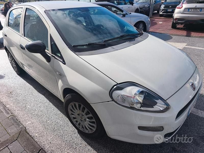 Usata 2015 Fiat Punto S 75 CV Berlina – 90026 Petralia Soprana (PA ...