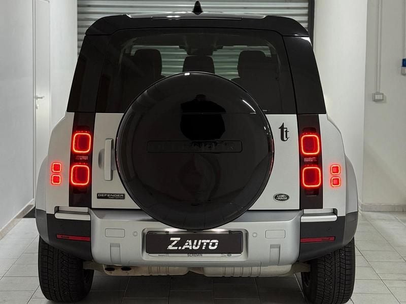 Usata 2020 Land Rover Defender First Edition 240 CV Station wagon ...