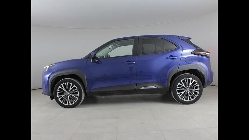 Usata 2021 Toyota Yaris Hybrid Lounge 92 CV Tre volumi – Sicilia ...