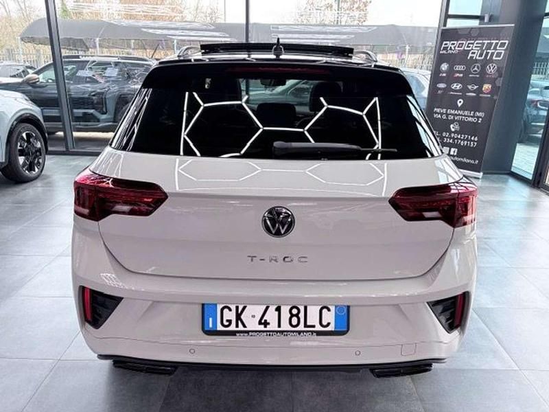 Usata 2023 VW T-Roc R-line 150 CV SUV – 20090 Pieve Emanuele - Milano ...