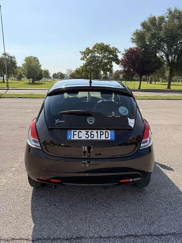 Usata 2016 Lancia Ypsilon 67 CV Due volumi – 46047 PORTO MANTOVANO ...