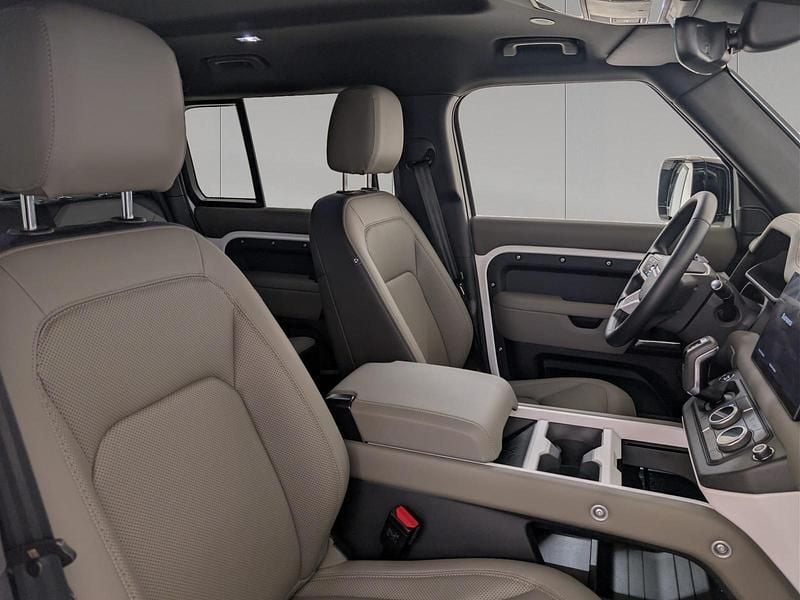 Usata 2025 Land Rover Defender S 200 CV – 12051 Alba (Rivenditore) – 73 ...