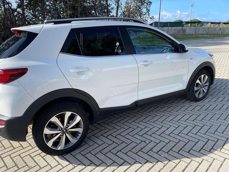 Usata 2022 Kia Stonic Style 82 CV SUV – 57029 Venturina - Livorno - Li ...