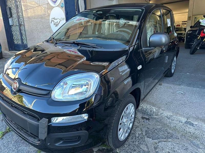 Nuova 2025 Fiat Grande Panda Icon 69 CV Due volumi – 95040 Motta Sant ...