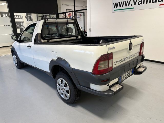 Venduto Fiat Strada 1.3 MJT 95CV Pick. - auto usate in vendita