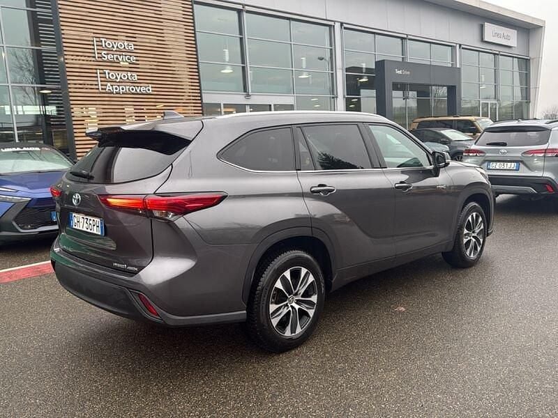 Usata 2021 Toyota Highlander Trend 247 CV SUV – Emilia-Romagna ...