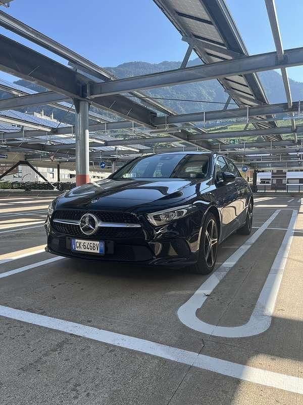 Usata 2021 Mercedes A250 160 CV Tre volumi – 38068 rovereto (Privato ...