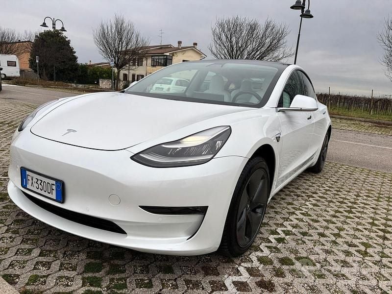 Usata 2019 Tesla Model 3 Long Range AWD 498 CV Tre volumi – Veneto ...