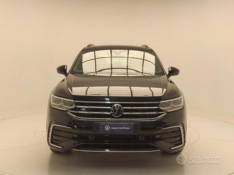 Usata 2022 VW Tiguan R-line 150 CV SUV – 82100 Benevento (BN ...