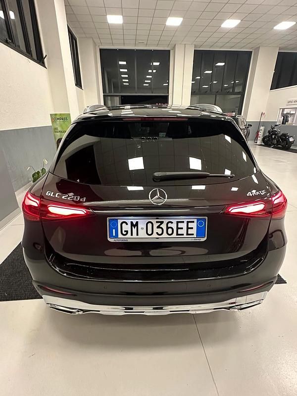 Usata 2023 Mercedes GLC220 AMG Line Premium Plus 197 CV SUV – Emilia ...