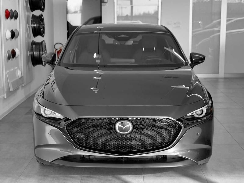 Nuova 2025 Mazda 3 Center-Line 140 CV Tre volumi – 59100 Prato - Pr ...