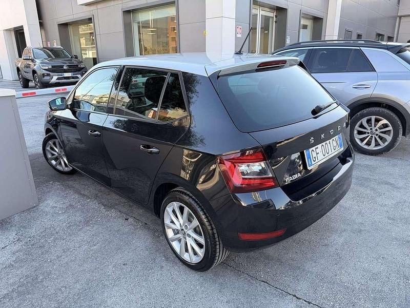 Usata Skoda Fabia Design Edition 60 CV (2021) in civitanova marche - 10 ...