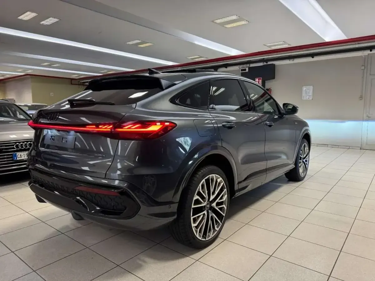 Nuova Audi Q5 S-Line 204 CV (2026) in Arsago Seprio - Varese - 69.900 ...