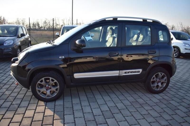 Usata 2014 Fiat Panda Cross Cross 75 CV Due volumi – 27058 VOGHERA ...