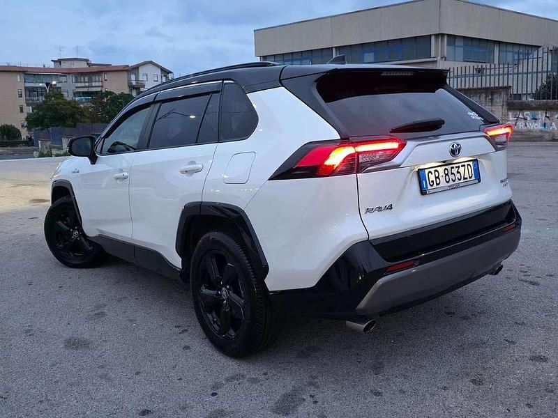Usata 2020 Toyota RAV4 Hybrid Style 178 CV SUV – 95123 Catania (Privato ...