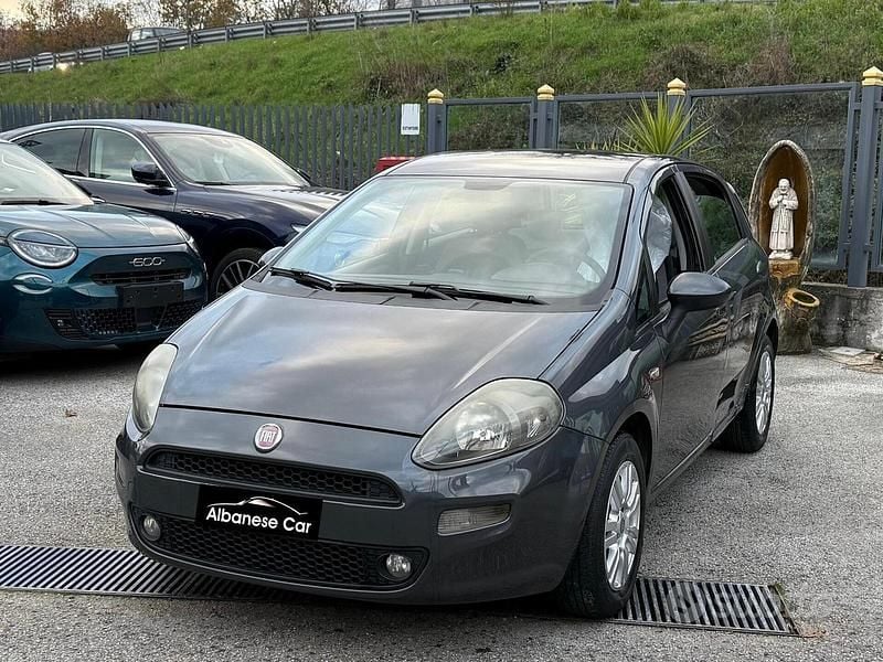 Usata 2012 Fiat Punto Evo Lounge 78 CV Due volumi – Campania ...