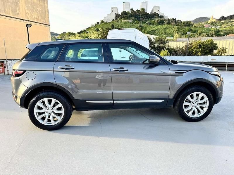 Usata 2017 Land Rover Range Rover evoque SE 150 CV SUV – 16157 Genova ...