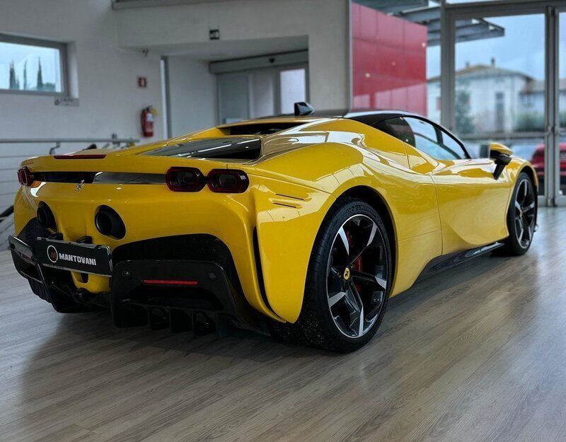 Usato 2021 Ferrari SF90 El_Hybrid | 999 cars.hp (530.000 €) | 06083 ...