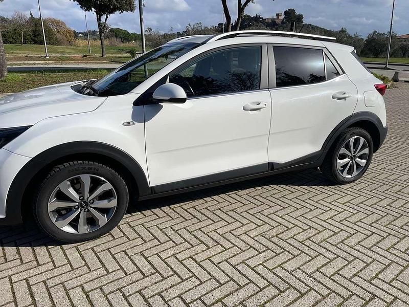 Usata 2022 Kia Stonic Style 82 CV SUV – 57029 Venturina - Livorno - Li ...