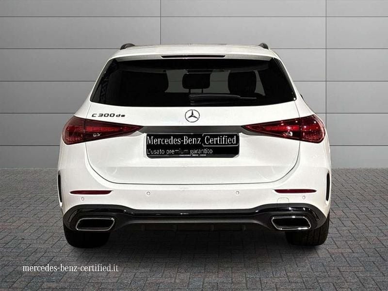 Usata 2024 Mercedes C300e AMG Line Premium Plus 197 CV Station wagon ...