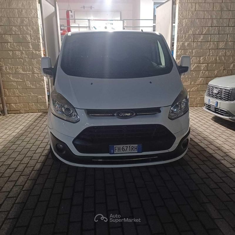 Usata 2017 Ford Transit Custom 170 CV Tre volumi – 58022 follonica ...