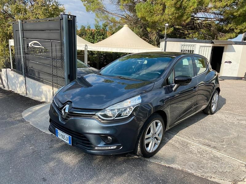 Usata 2019 Renault Clio IV 75 CV Tre volumi – Sicilia (Rivenditore ...