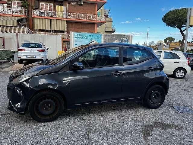 Usata 2017 Toyota Aygo X-cite 69 CV Due volumi – Lazio (Rivenditore ...
