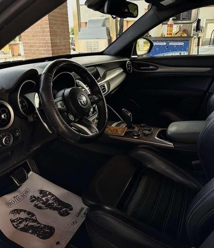 Usata 2022 Alfa Romeo Stelvio Sprint 190 CV SUV – 06081 Assisi (Privato ...