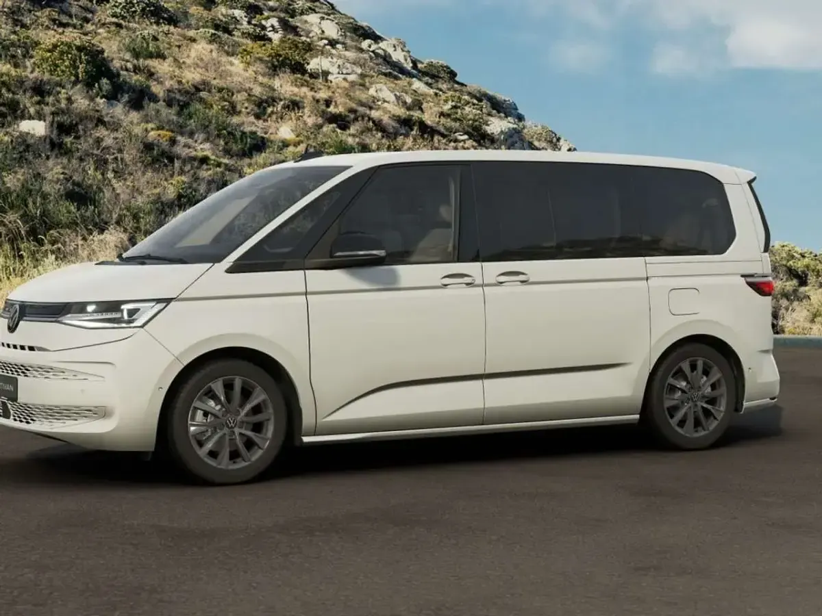 Nuova VW Multivan Life 245 CV (2026) in Vicenza - Vi - 68.700 € | AutoUncle
