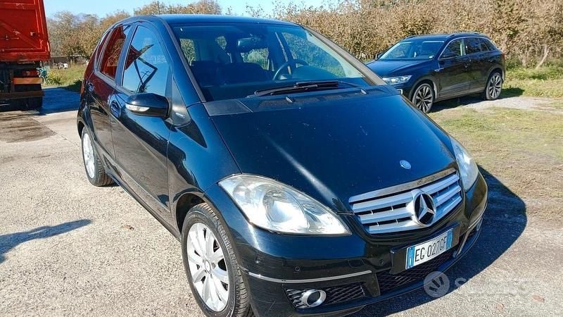 Usata 2009 Mercedes A160 Avantgarde 95 CV Tre volumi – Campania ...