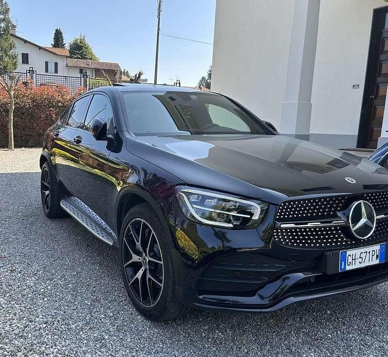 Usata 2022 Mercedes GLC300e Premium Plus 320 CV Coupé – 20833 giussano ...