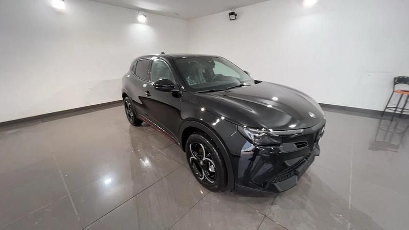 Nuova 2025 Alfa Romeo Junior Edizione Speciale 135 CV SUV – Lombardia ...