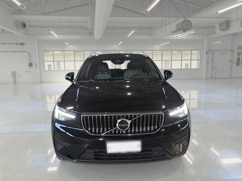 Usata 2022 Volvo XC40 Core 179 CV SUV – Veneto (Rivenditore) – 26.900 ...