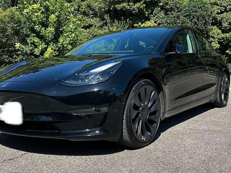 Usata 2023 Tesla Model 3 Performance 211 CV Berlina – 37121 verona ...