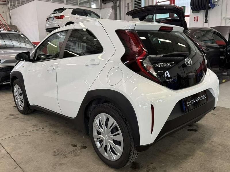 Usata 2025 Toyota Aygo X Active 72 CV SUV – 20811 Cesano Maderno ...