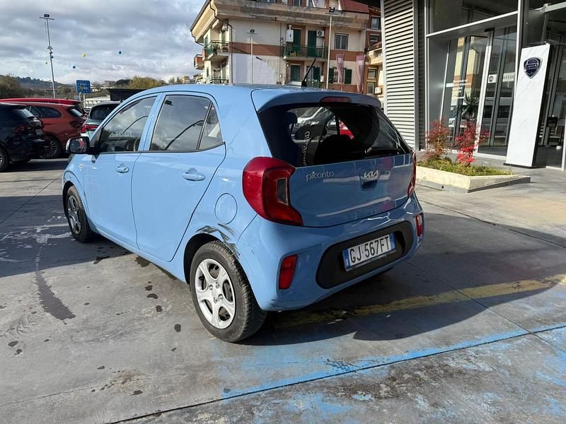 Usata 2022 Kia Picanto Urban 67 CV Utilitaria – 84084 lancusi ...