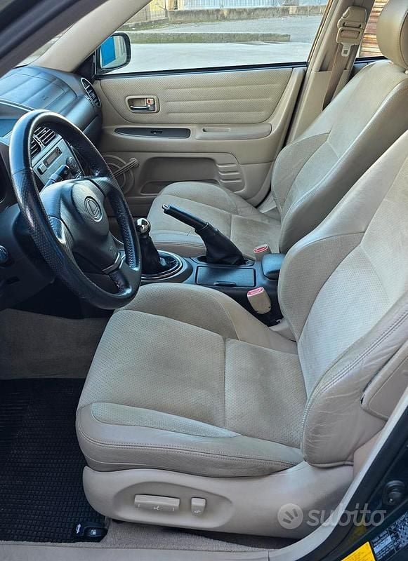 Usata 1999 Lexus IS200 Tre volumi – (Privato) – 11.800 € (Non valutata ...