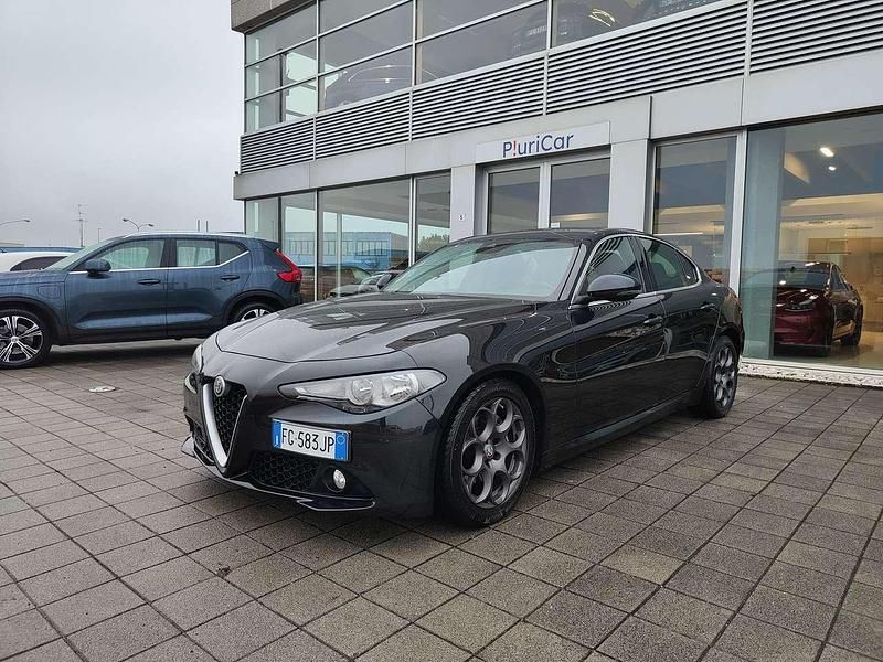 Usata 2016 Alfa Romeo Giulia 150 CV Tre volumi – 25034 Orzinuovi ...
