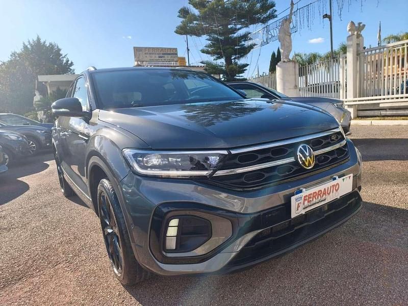 Usata 2022 VW T-Roc R-line 150 CV SUV – 84010 San Valentino Torio ...