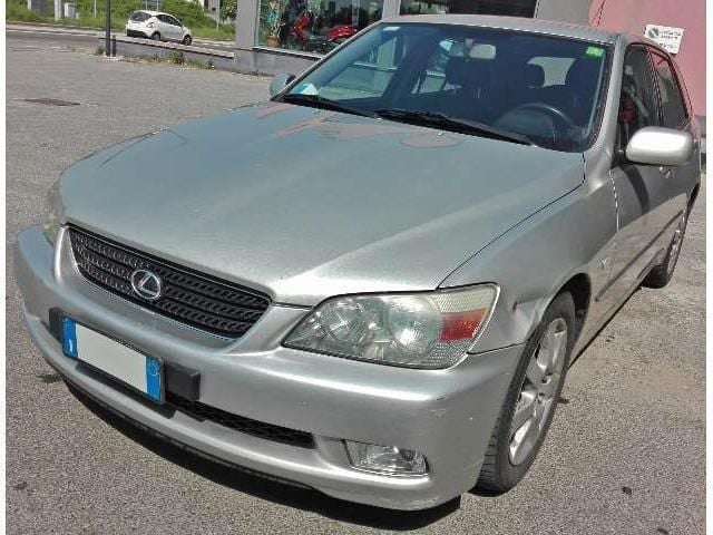 Lexus IS200 usata - 20 Lexus IS200 in vendita - AutoUncle