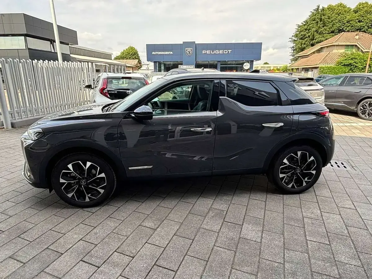 Usata DS Automobiles DS3 Crossback E-Tense 84 CV (2025) in Magenta ...