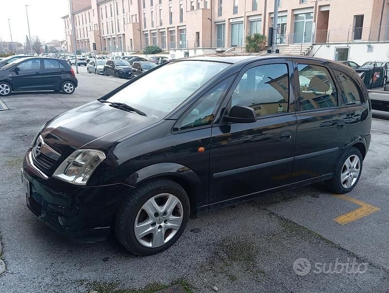 Usata 2009 Opel Meriva Monovolume – Marche (Privato) – 1100 € (Ottimo ...